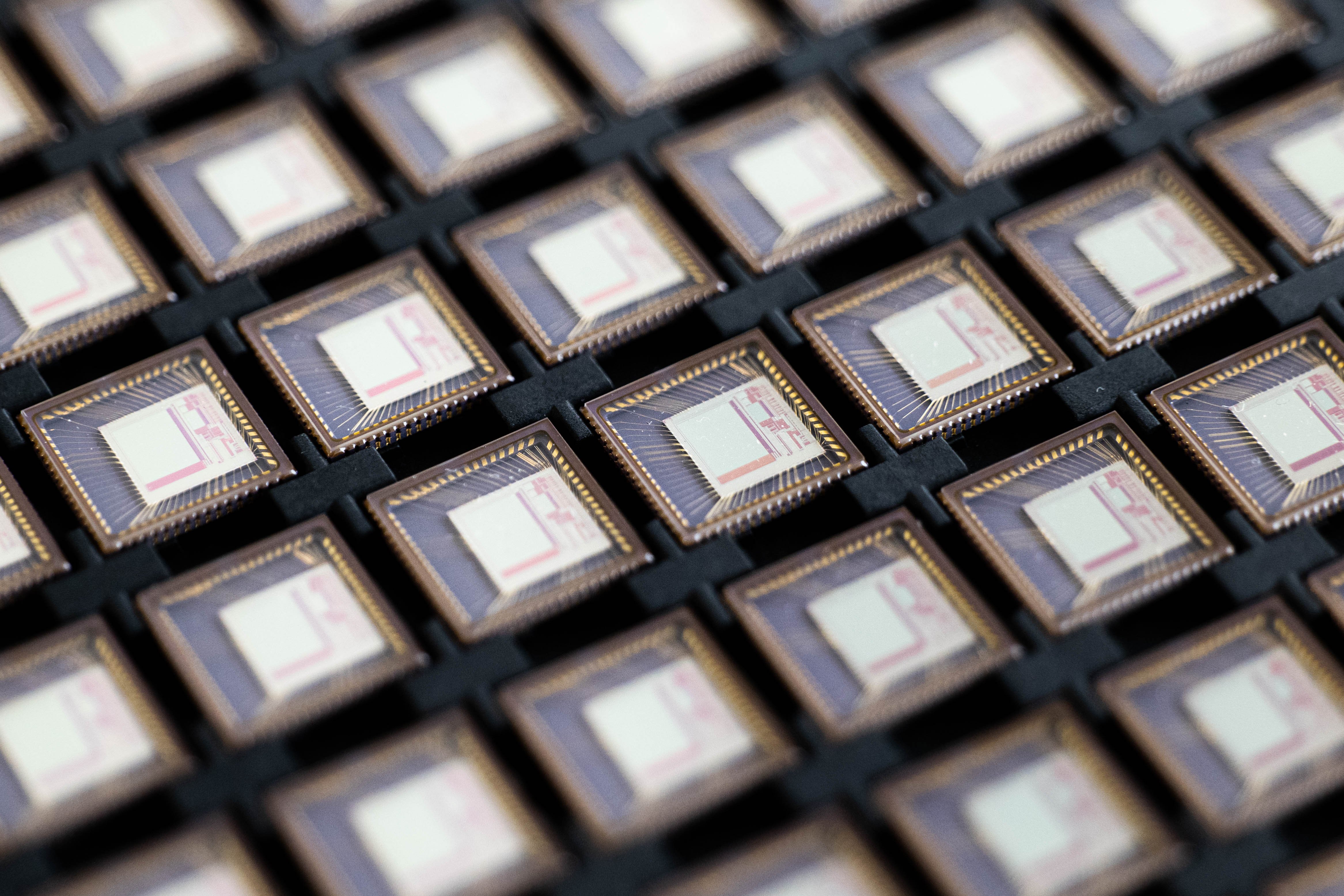 Pioneering CMOS-SWIR Sensors